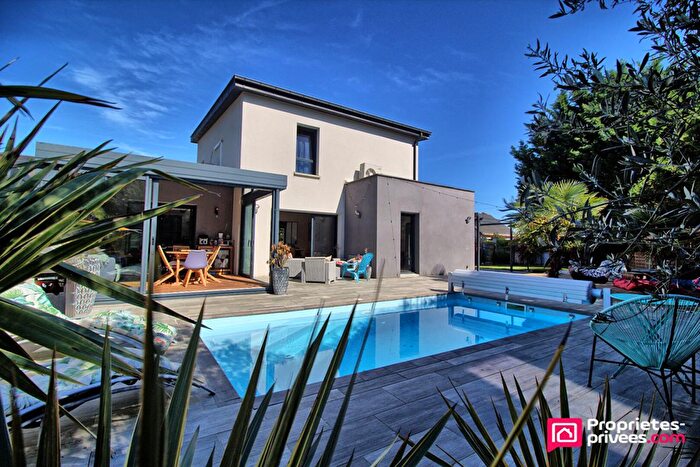 Maison à vendre - Saint-Barthélemy-dAnjou - 8 pièces - 5 chambres