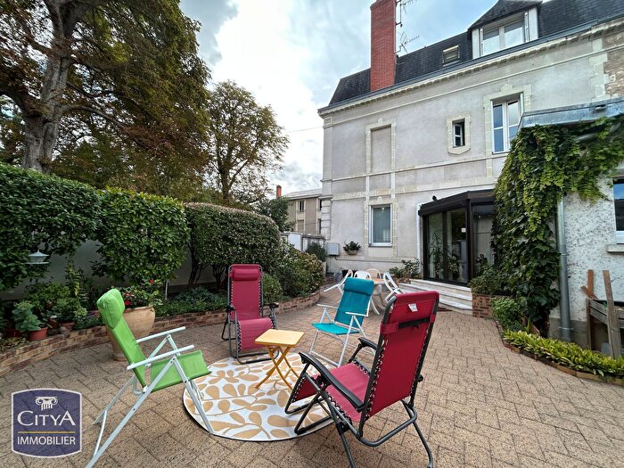 Châtellerault, Centre-ville - Maison 9 pièces à vendre