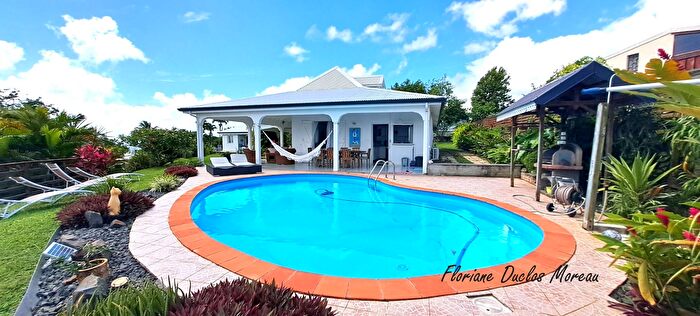 Maison à vendre - Sainte-Rose - 9 pièces - 6 chambres