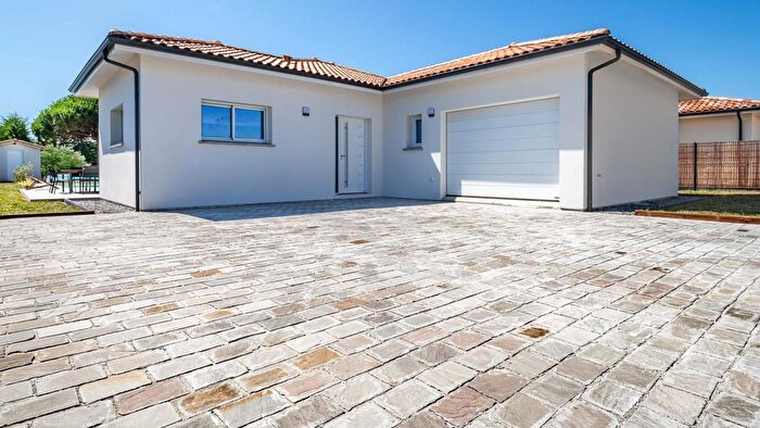 Maison à vendre - Saint-Germain-dEsteuil - 4 pièces - 3 chambres