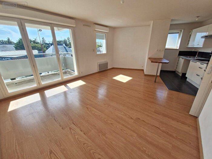 Cesson-Sévigné, Centre-ville, La Hublais, Beausoleil : Appartement 3 pièces à vendre