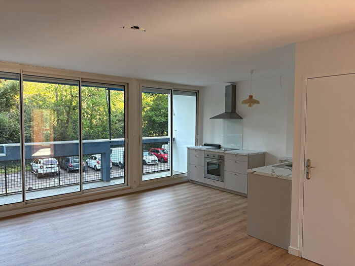 Appartement à louer - Mérignac, Capeyron - 4 pièces - 3 chambres