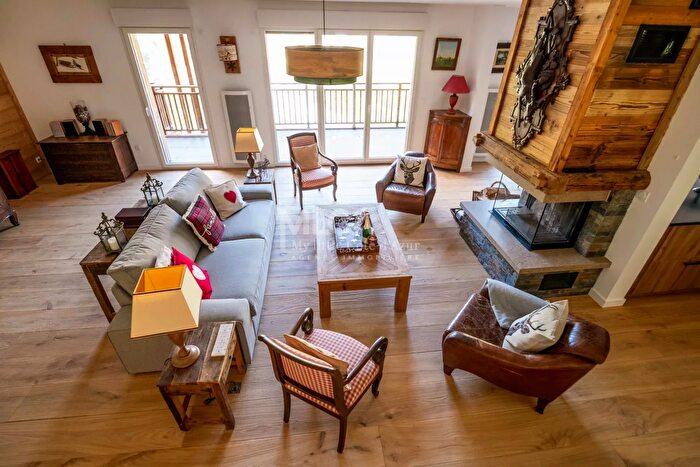 Appartement à vendre - Saint-Étienne-de-Tinée - 6 pièces - 5 chambres