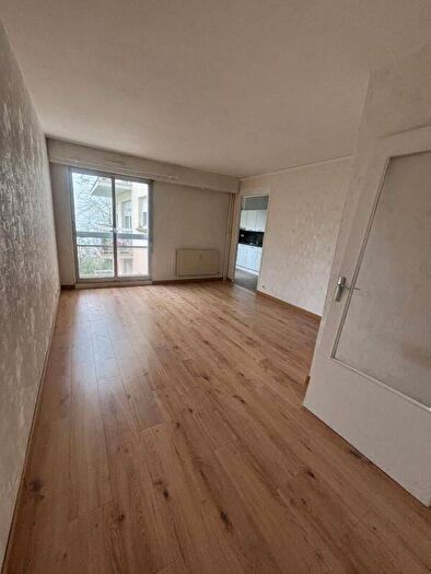 Appartement 1 pièce à Parc la Verrerie-Le Guide, Le Creusot, à louer