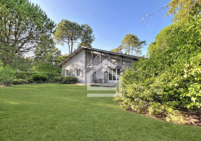 Saint-Aubin-de-Médoc : Maison 6 pièces à vendre