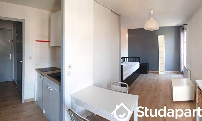 Appartement à louer - Berriat-Ampere, Grenoble - 1 pièce