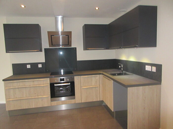 Appartement à louer - Rodez, Centre historique, Vieux-Rodez - 4 pièces - 1 chambre