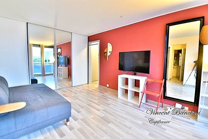 Appartement à louer - Annemasse, Centre-ville - 2 pièces - 1 chambre