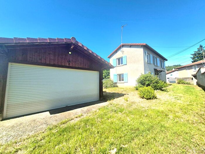 Maison 6 pièces à Bellegarde-en-Forez, à louer