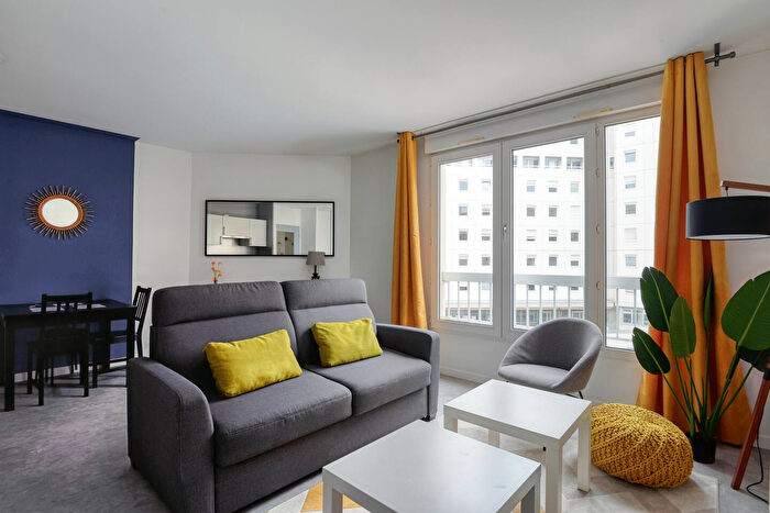 Appartement à louer - Quartiers Centre, Colombier - 1 pièce