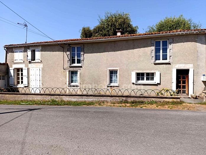 Mouilleron-en-Pareds - Maison 4 pièces à vendre
