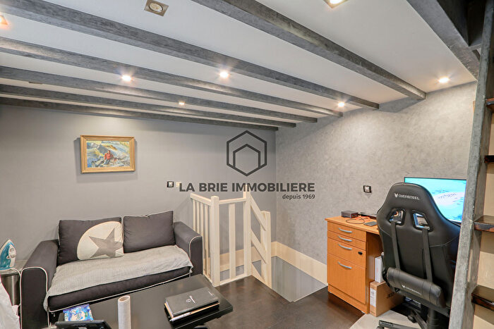 Appartement à vendre - Marolles-en-Brie - 2 pièces - 1 chambre