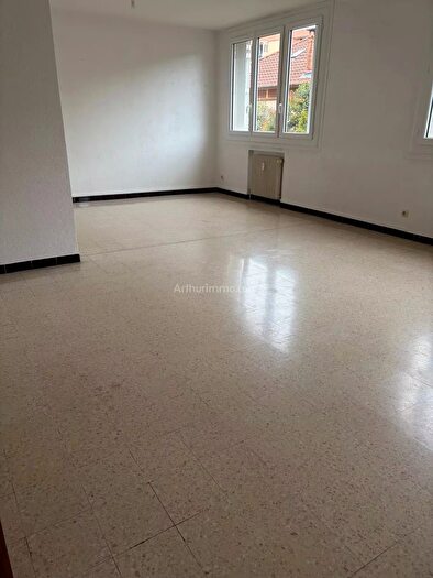 Appartement à louer - Digne-les-Bains - 4 pièces - 3 chambres