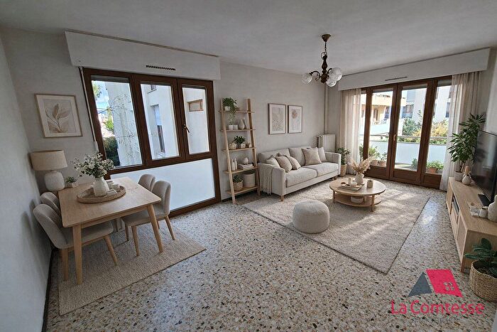 Appartement à louer - Sainte Anne, Marseille ème arrondissement - 2 pièces - 1 chambre