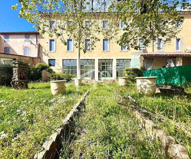 Maison à louer - Centre Nord, Apt - 5 pièces - 3 chambres