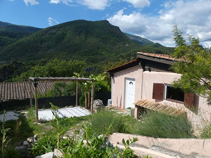 Maison 2 pièces à vendre - Roquestéron, Roquesteron