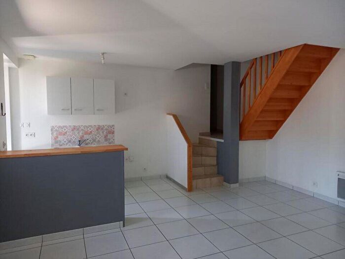 Maison 4 pièces à louer - Zone Périphérique, Naintré
