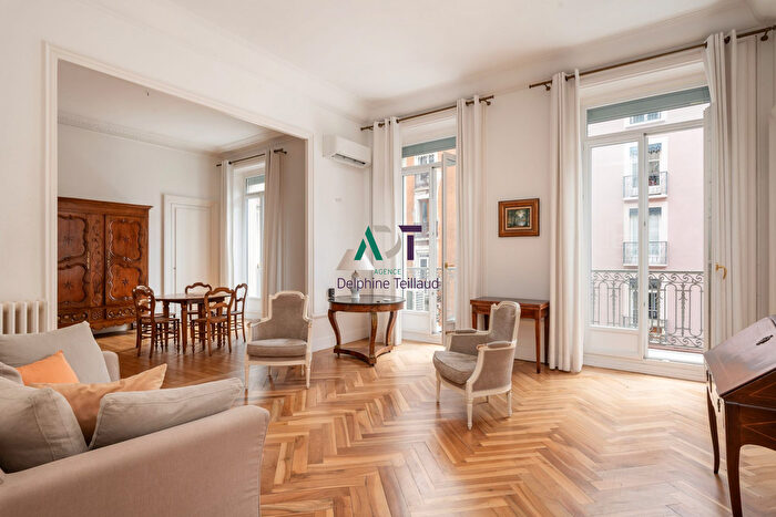 Appartement 5 pièces à Grenoble, Centre-ville, à vendre