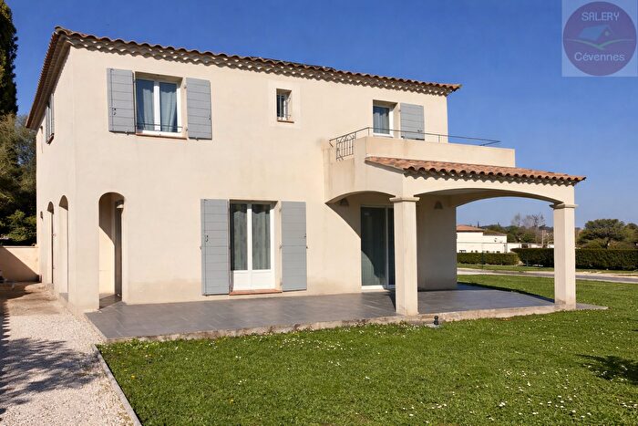 Maison à vendre - Uzès - 4 pièces - 3 chambres