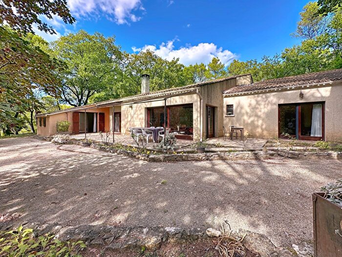 Maison à vendre - Pernes-les-Fontaines - 7 pièces - 5 chambres