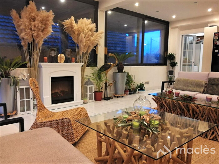 Maison à vendre - Garges-lès-Gonesse, La Lutece - 14 pièces - 8 chambres