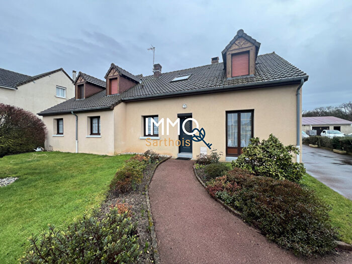 Maison à vendre - Écommoy - 11 pièces - 6 chambres