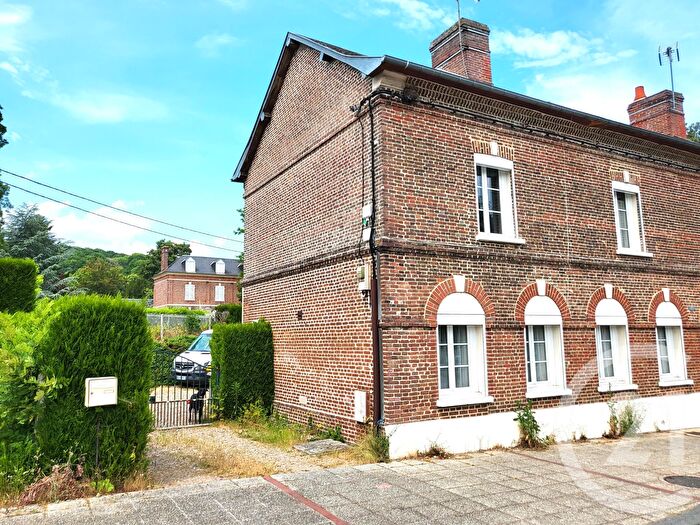 Maison à vendre - Serquigny - 5 pièces - 4 chambres