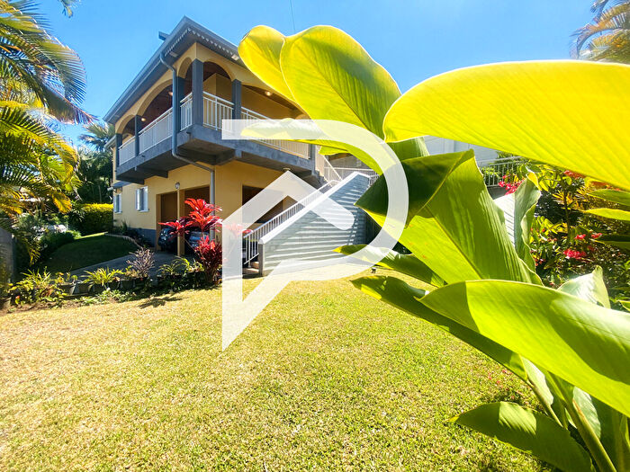 Maison à vendre - Le Tampon, Terrain Fleury, La Pointe - 7 pièces - 4 chambres