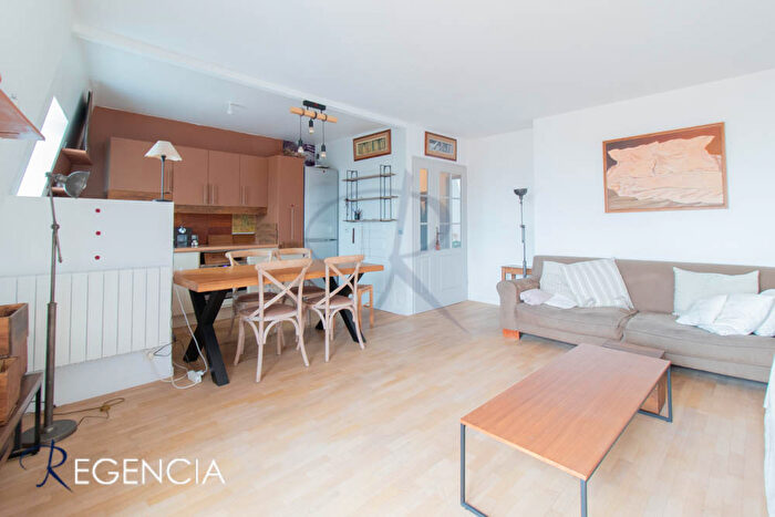 Appartement à louer - Puteaux, Centre-ville - 3 pièces - 2 chambres