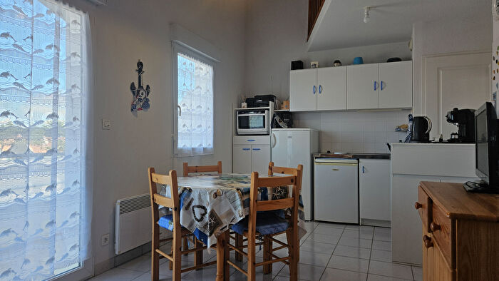 Maisons à vendre et appartements à louer - 1
