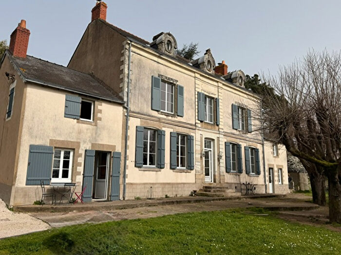 Maison à vendre - Mauves-sur-Loire - 10 pièces - 6 chambres
