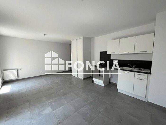 Berriat-Ampere, Grenoble - Appartement 2 pièces à louer