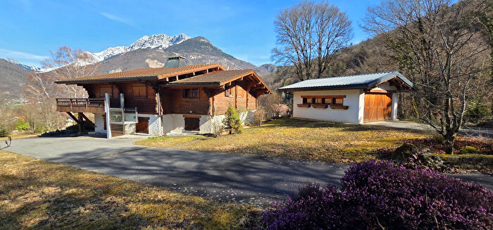 Giez : Maison 8 pièces à vendre