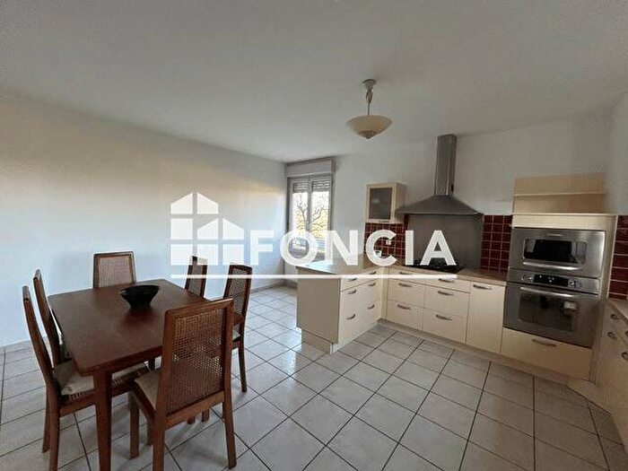 Appartement à louer - Le Village-Côteaux de Chasse Nord, LIsle-dAbeau - 4 pièces - 2 chambres