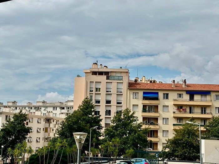 Appartement à vendre - Nice, Saint-Roch - 3 pièces - 2 chambres