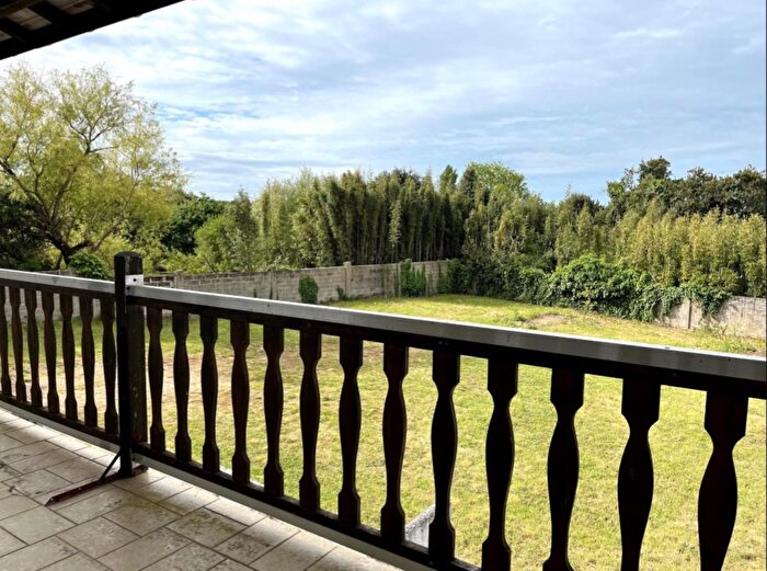 Maison à vendre - Saint-Georges-dOléron, Saint-Georges-dOléron, Chéray, Sauzelle - 12 pièces - 9 chambres