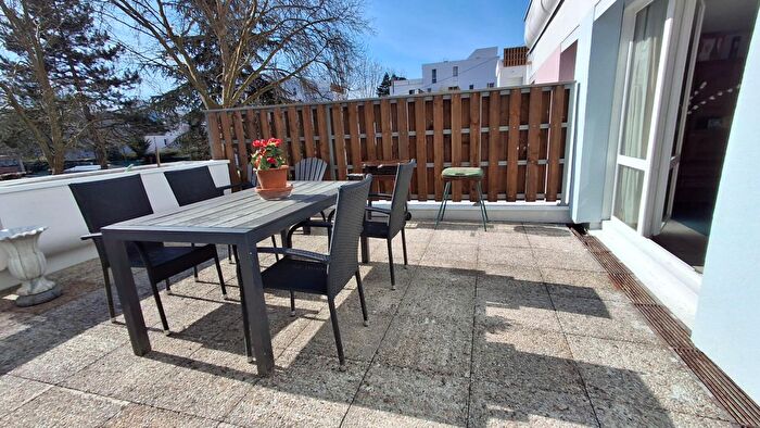 Appartement à vendre - Évry, Les Pyramides - 5 pièces - 4 chambres