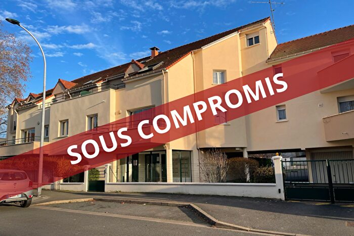 Appartement à vendre - Savigny-sur-Orge, Plateau - 4 pièces - 2 chambres