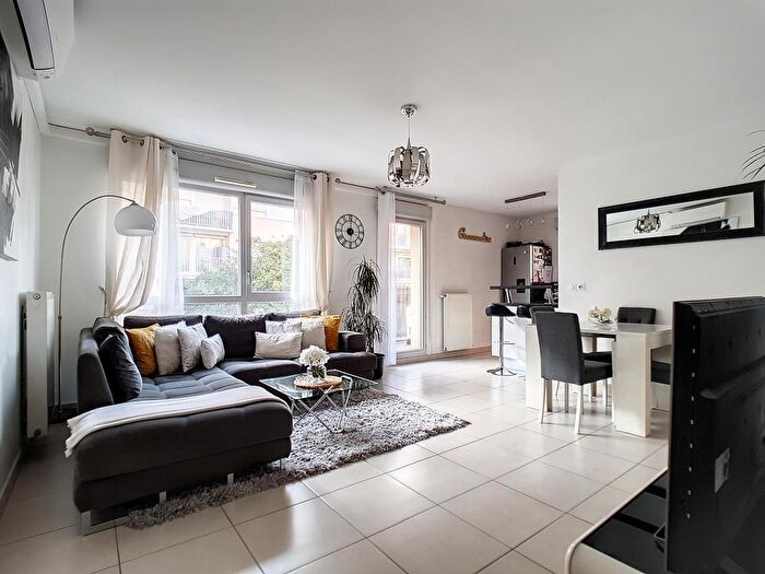 Bron, Le Terraillon : Appartement 3 pièces à vendre
