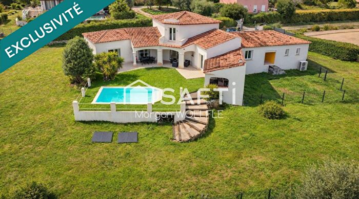 Maison à vendre - Bagnols-en-Forêt - 7 pièces - 4 chambres