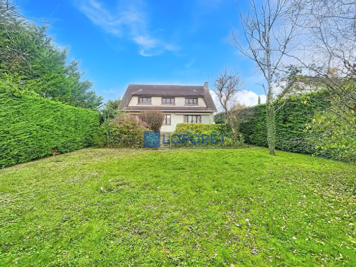 Maison à vendre - Saintry-sur-Seine - 7 pièces - 5 chambres