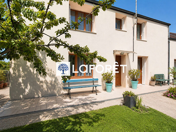 Maison 7 pièces à vendre à Sainte-Colombe