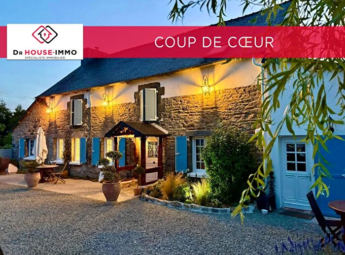 Saint-Jacut-du-Mené : Maison 6 pièces à vendre