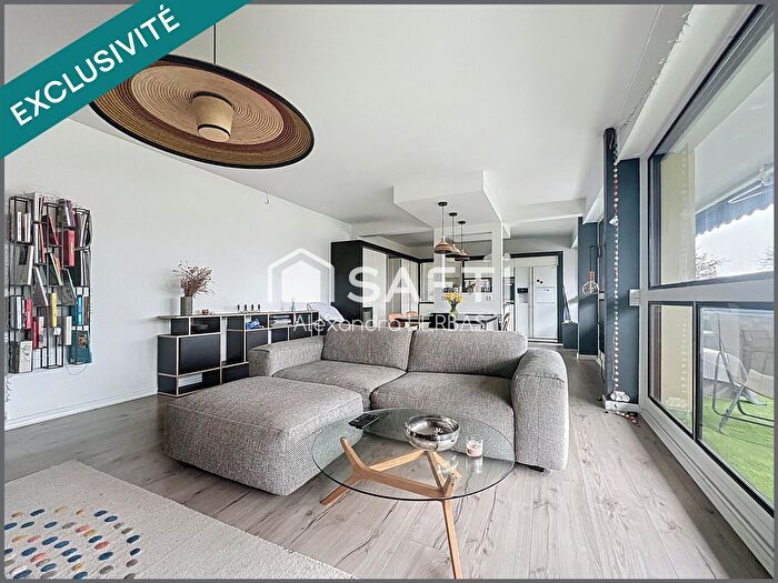 Appartement à vendre - Pessac, Le Monteil - 4 pièces - 3 chambres