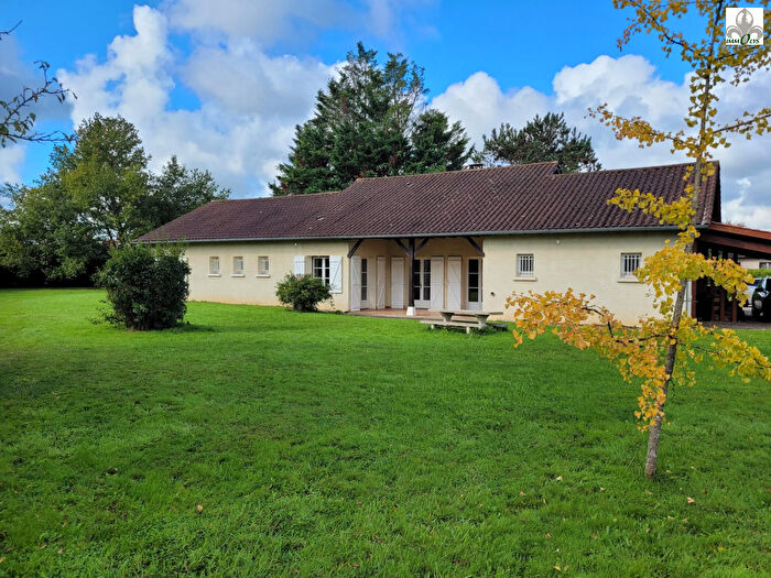 Maison à vendre - Cuisery - 6 pièces - 4 chambres