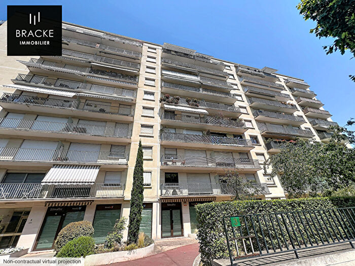 Appartement 2 pièces à vendre à Courbevoie, Hôtel de ville