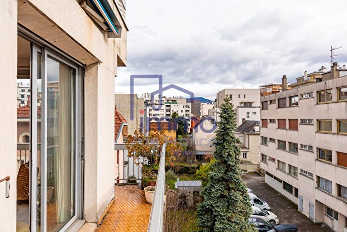 Appartement 6 pièces à Grenoble, Bajatière, à vendre