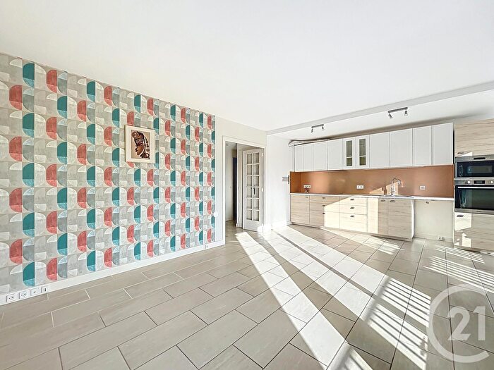 Appartement à vendre - Fresnes, Lumière, Liberté - 5 pièces - 3 chambres