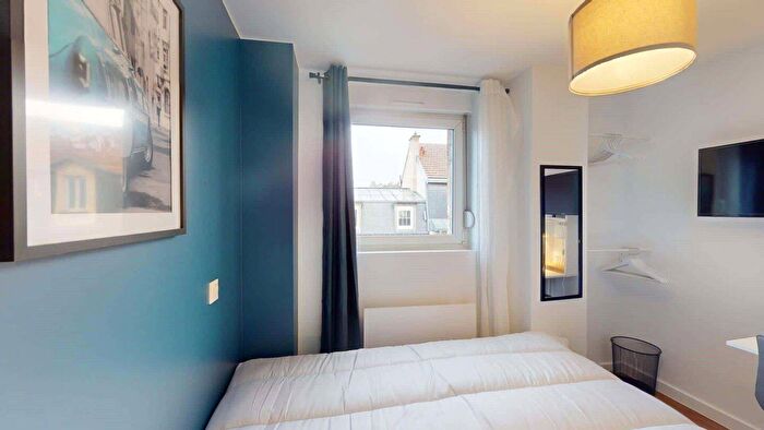 Appartement à louer - Barbâtre-Saint Remy-Verrerie, Reims - 1 pièce