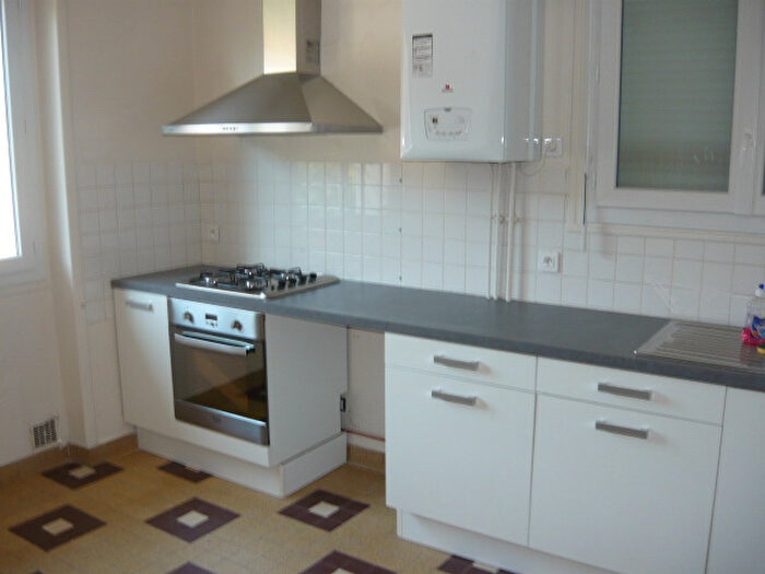 Appartement à louer - Brive-la-Gaillarde, Chapélies, Garenne Verte, Lacan, Migoule - 3 pièces - 2 chambres